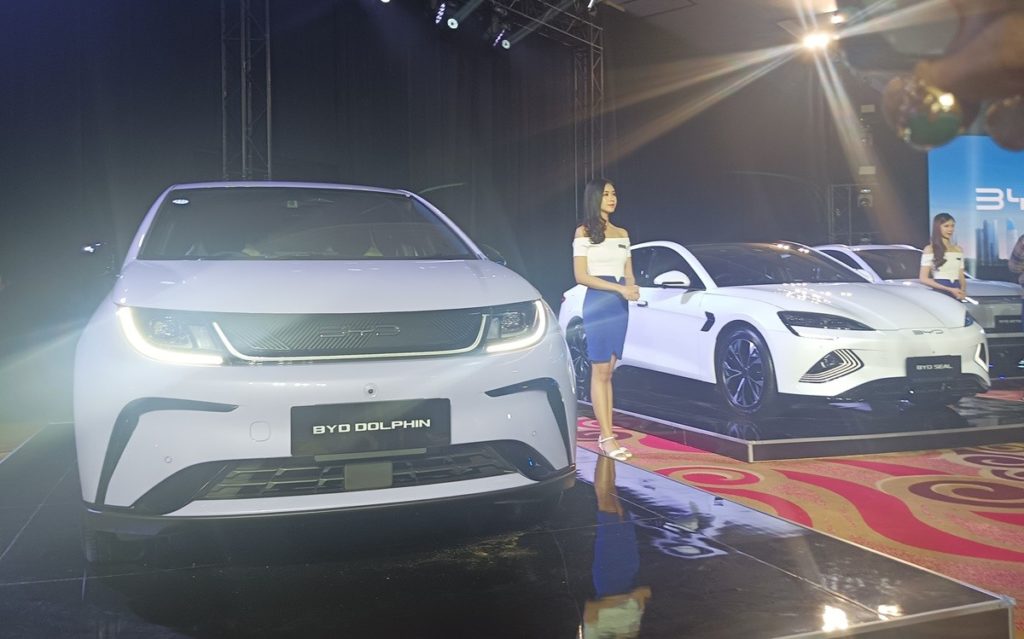 Ramaikan Pasar Otomotif Indonesia, BYD Luncurkan 3 Mobil Listrik - OTOBLITZ.NET | OTOBLITZ.NET