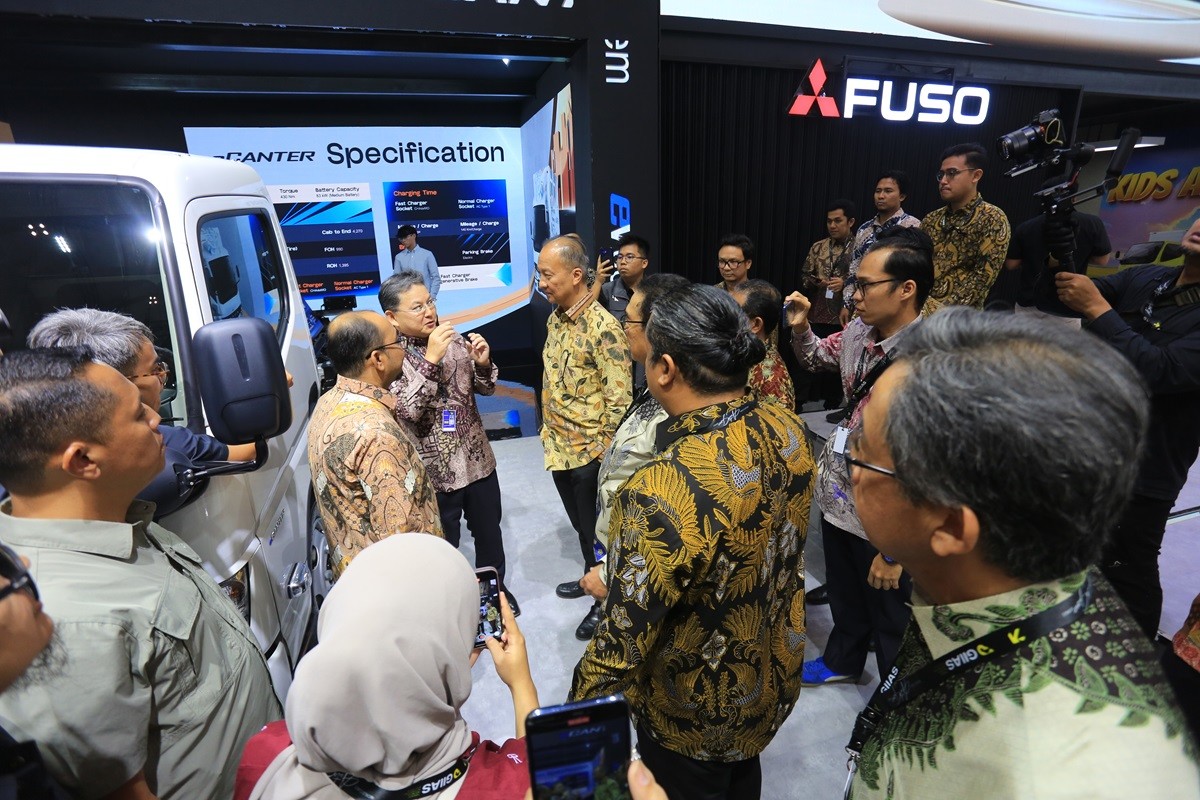 KTB Fuso Perkenalkan Inovasi EV Mobile Charger di GIIAS 2025 - OTOBLITZ.NET | OTOBLITZ.NET